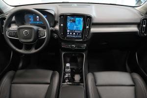 Brown Volvo XC40 2026 in Vilnius, with an engine capacity of 1.97 L and mileage of 10 thousand km for 40900 €, photo 10 on AUTOMOTO.COM.LV