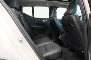 Brown Volvo XC40 2026 in Vilnius, with an engine capacity of 1.97 L and mileage of 10 thousand km for 40900 €, photo 14 on AUTOMOTO.COM.LV
