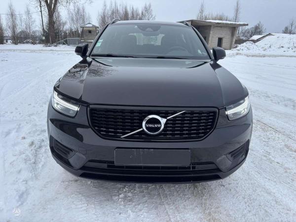 Volvo XC40 2019 in Taurage, with an engine capacity of 1.97 L and mileage of 192 thousand km for 16900 €, photo 3 on AUTOMOTO.COM.LV