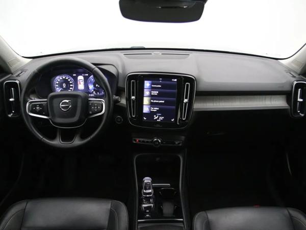 Volvo XC40 2019 in Vilnius, with an engine capacity of 2.00 L and mileage of 235 thousand km for 17999 €, photo 2 on AUTOMOTO.COM.LV