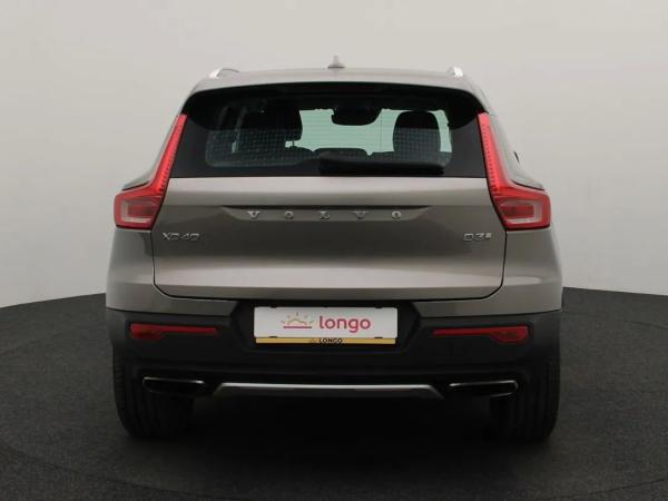 Volvo XC40 2019 in Vilnius, with an engine capacity of 2.00 L and mileage of 235 thousand km for 17999 €, photo 5 on AUTOMOTO.COM.LV