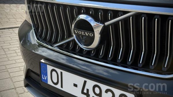 Volvo XC40 2019 in Jelgava, with an engine capacity of 2.00 L and mileage of 220 thousand km for 20600 €, photo 2 on AUTOMOTO.COM.LV
