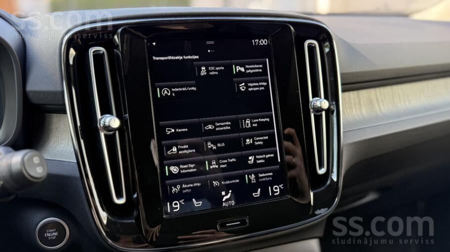 Вольво XC40 2019 в Елгава, объемом двигателя 2.00 л и пробегом 220 тыс. км за 20600 €, фото 23 на AUTOMOTO.COM.LV