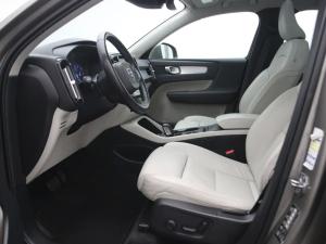 Volvo XC40 2020 in Vilnius, with an engine capacity of 2.00 L and mileage of 200 thousand km for 20299 €, photo 4 on AUTOMOTO.COM.LV