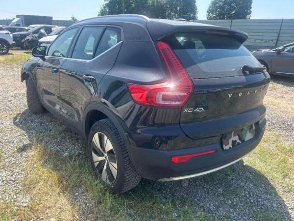 Volvo XC40 2020 Kauņa, ar dzinēja tilpumu 1.48 L un nobraukumu 116 tūkst. km par 11200 €, foto 4 vietnē AUTOMOTO.COM.LV
