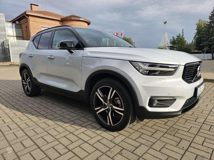 Volvo XC40 2021 in Marijampole, with an engine capacity of 1.97 L and mileage of 57 thousand km for 32900 €, photo 4 on AUTOMOTO.COM.LV