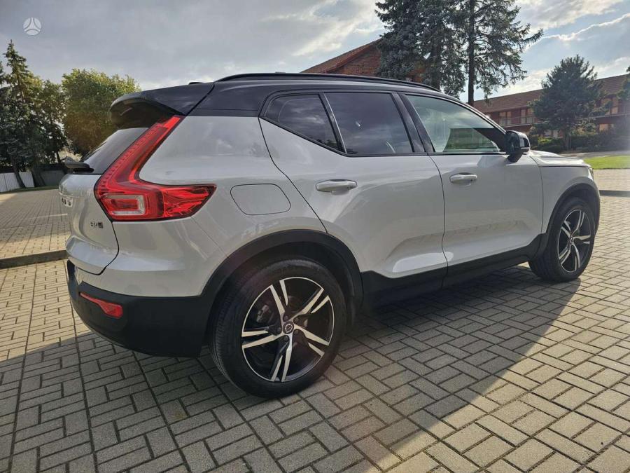 Volvo XC40 2021 in Marijampole, with an engine capacity of 1.97 L and mileage of 57 thousand km for 32900 €, photo 5 on AUTOMOTO.COM.LV