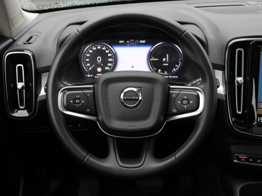 Volvo XC40 2021 in Vilnius, with an engine capacity of 1.50 L and mileage of 107 thousand km for 25750 €, photo 6 on AUTOMOTO.COM.LV