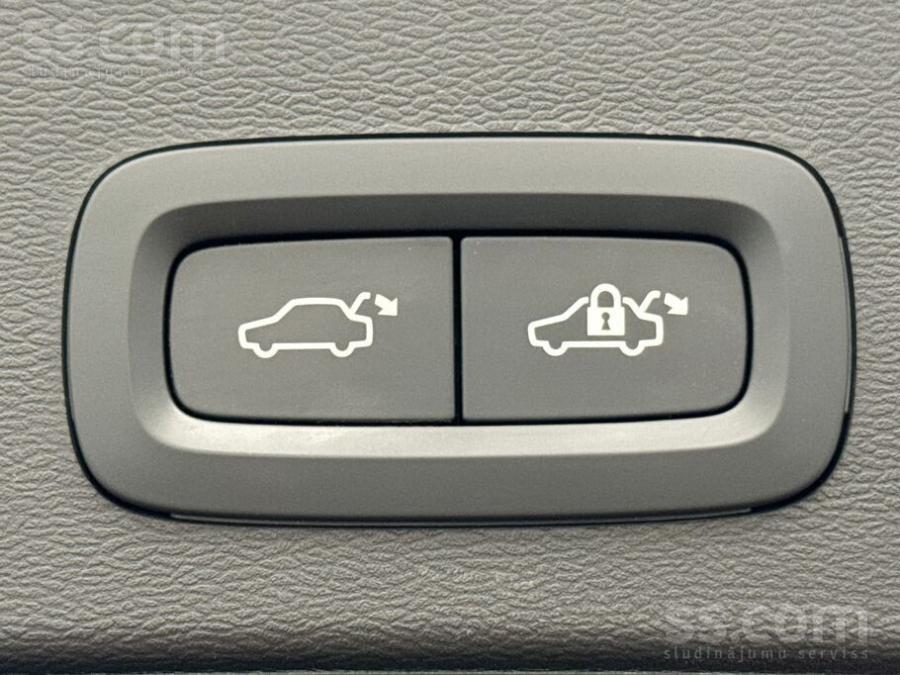 Volvo XC40 2021 Rīga, ar dzinēja tilpumu 1.50 L un nobraukumu 185 tūkst. km par 19200 €, foto 18 vietnē AUTOMOTO.COM.LV
