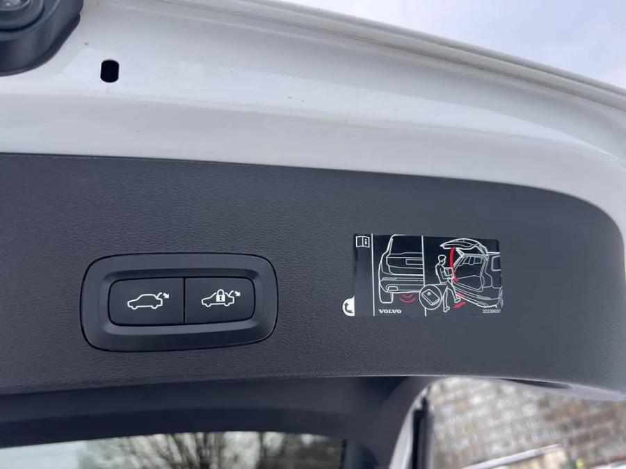 Вольво XC40 2021 в Рига, объемом двигателя 2.00 л и пробегом 105 тыс. км за 23550 €, фото 9 на AUTOMOTO.COM.LV