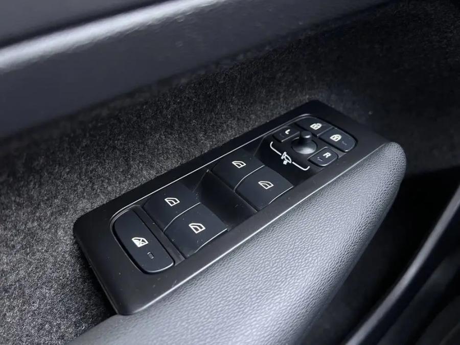Вольво XC40 2021 в Рига, объемом двигателя 2.00 л и пробегом 105 тыс. км за 23550 €, фото 28 на AUTOMOTO.COM.LV