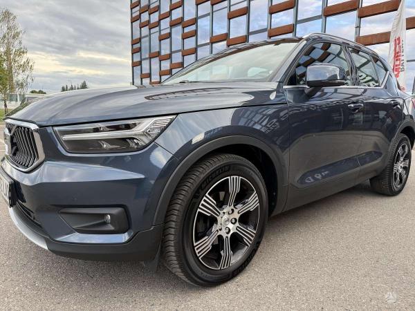 Volvo XC40 2021 in Kaunas, with an engine capacity of 2.00 L and mileage of 187 thousand km for 19444 €, photo 3 on AUTOMOTO.COM.LV