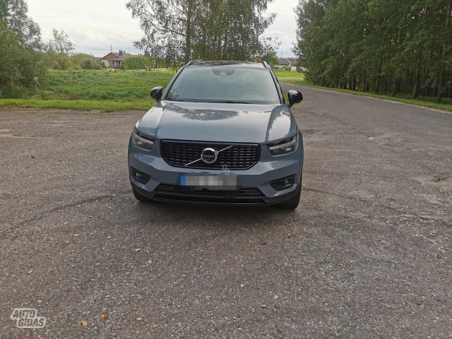 Volvo XC40 2022 in Plunge, with an engine capacity of 2.00 L and mileage of 35 thousand km for 25900 €, photo 2 on AUTOMOTO.COM.LV