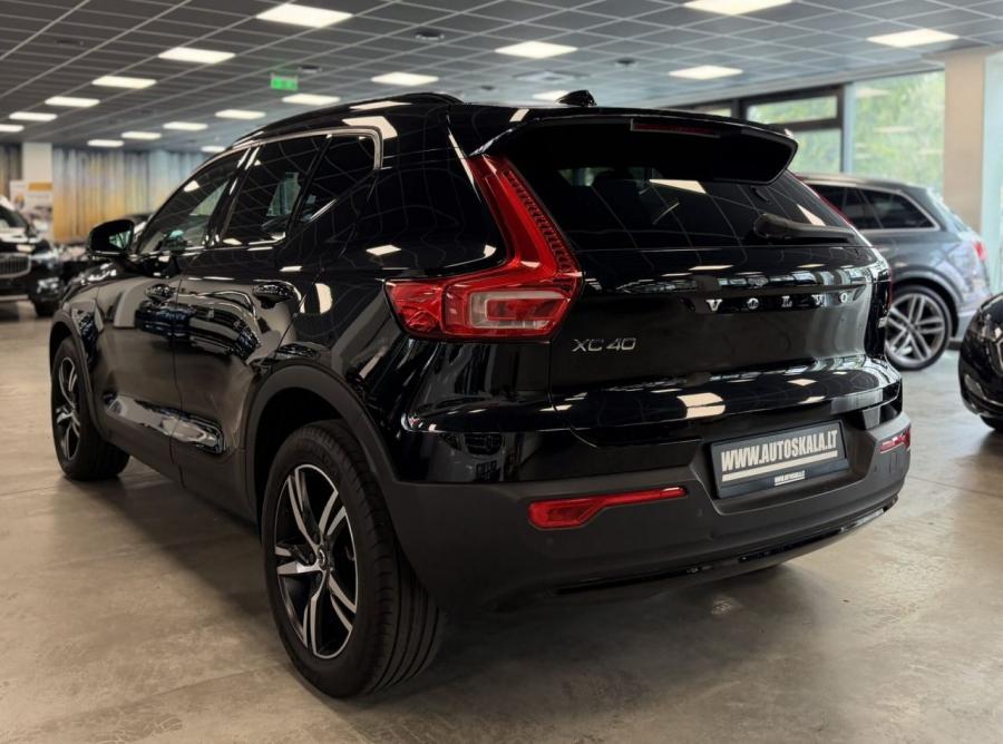 Volvo XC40 2022 in Klaipeda, with an engine capacity of 1.97 L and mileage of 189 thousand km for 22900 €, photo 5 on AUTOMOTO.COM.LV