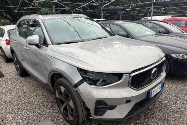Volvo XC40 2023 Kauņa, ar dzinēja tilpumu 1.97 L un nobraukumu 68 tūkst. km par 15450 €, foto 1 vietnē AUTOMOTO.COM.LV