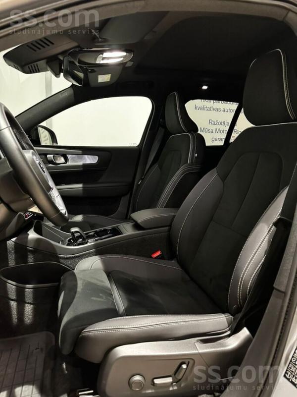 Volvo XC40 2023 Rīga, ar dzinēja tilpumu 2.00 L un nobraukumu 12 tūkst. km par 37990 €, foto 7 vietnē AUTOMOTO.COM.LV