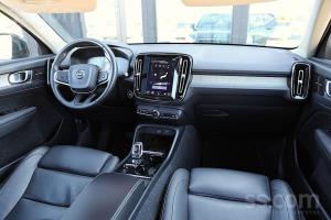 Zaļš Volvo XC40 2018 Tukums, ar dzinēja tilpumu 2.00 L un nobraukumu 163 tūkst. km par 21390 €, foto 9 vietnē AUTOMOTO.COM.LV