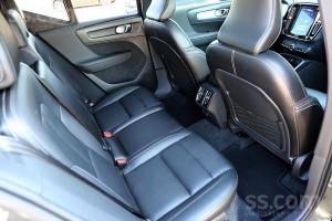 Zaļš Volvo XC40 2018 Tukums, ar dzinēja tilpumu 2.00 L un nobraukumu 163 tūkst. km par 21390 €, foto 15 vietnē AUTOMOTO.COM.LV