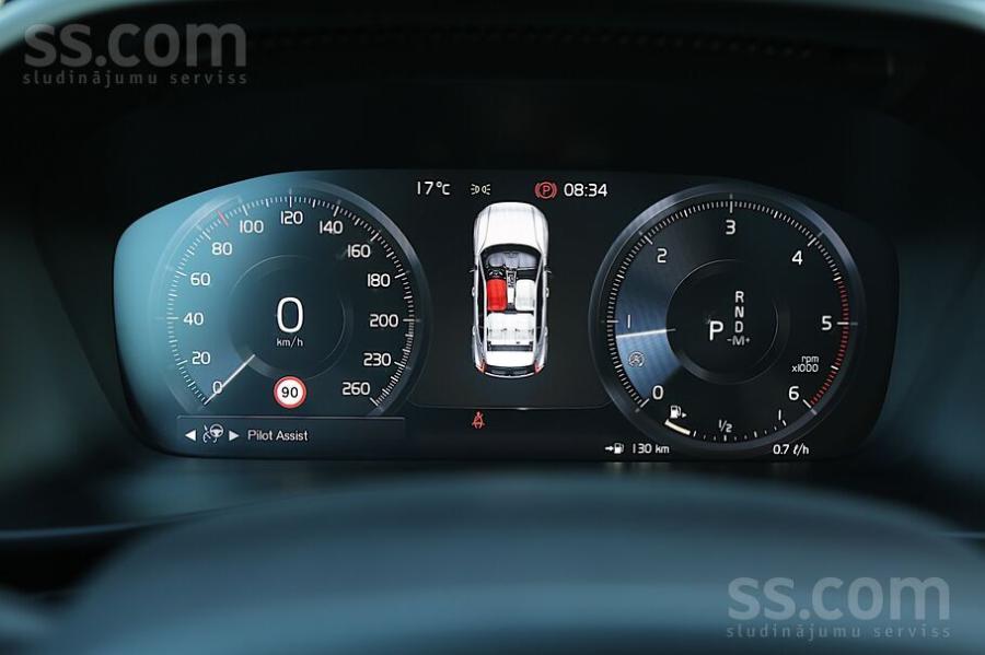 Zaļš Volvo XC40 2018 Tukums, ar dzinēja tilpumu 2.00 L un nobraukumu 163 tūkst. km par 21390 €, foto 17 vietnē AUTOMOTO.COM.LV
