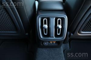 Zaļš Volvo XC40 2018 Tukums, ar dzinēja tilpumu 2.00 L un nobraukumu 163 tūkst. km par 21390 €, foto 29 vietnē AUTOMOTO.COM.LV