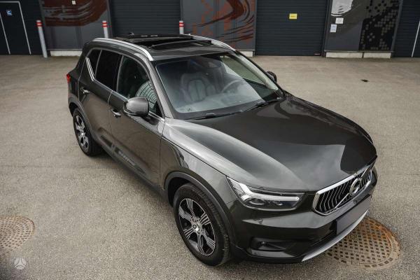 Green Volvo XC40 2018 in Kaunas, with an engine capacity of 1.97 L and mileage of 171 thousand km for 18850 €, photo 8 on AUTOMOTO.COM.LV