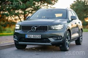 Zaļš Volvo XC40 2018 Rīga, ar dzinēja tilpumu 2.00 L un nobraukumu 168 tūkst. km par 21000 €, foto  vietnē AUTOMOTO.COM.LV
