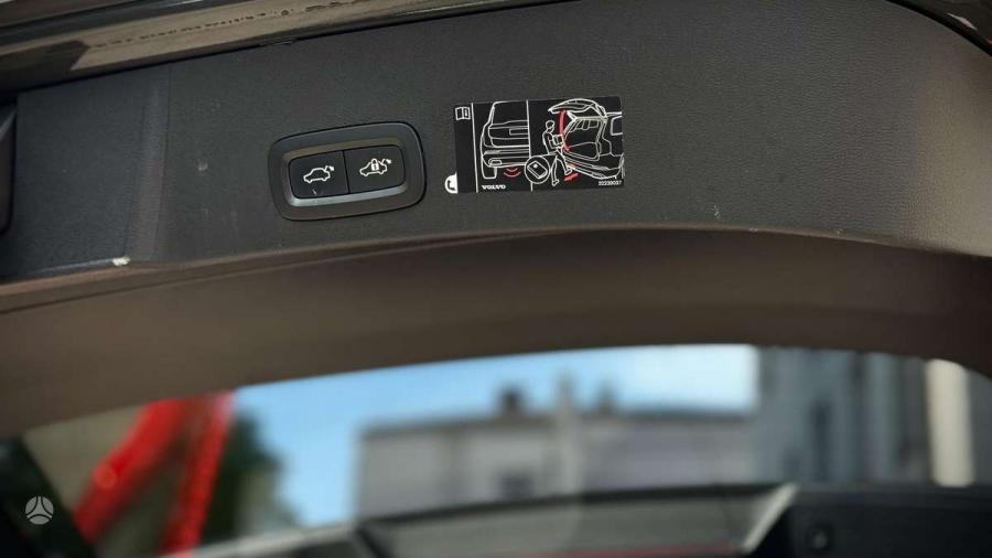 Зеленый Вольво XC40 2019 в Елгава, объемом двигателя 0.00 л и пробегом 220 тыс. км за 19900 €, фото 10 на AUTOMOTO.COM.LV