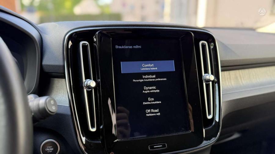 Зеленый Вольво XC40 2019 в Елгава, объемом двигателя 0.00 л и пробегом 220 тыс. км за 19900 €, фото 21 на AUTOMOTO.COM.LV