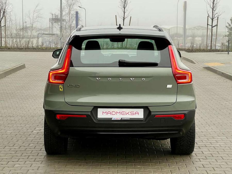 Green Volvo XC40 2021 in Vilnius, with an engine capacity of 0.00 L and mileage of 197 thousand km for 20750 €, photo 12 on AUTOMOTO.COM.LV