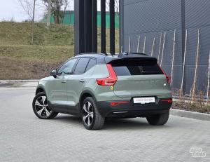 Zaļš Volvo XC40 2021 Viļņa, ar dzinēja tilpumu 0.00 L un nobraukumu 198 tūkst. km par 20500 €, foto 2 vietnē AUTOMOTO.COM.LV