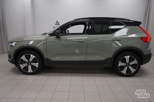 Zaļš Volvo XC40 2022 Kauņa, ar dzinēja tilpumu 0.00 L un nobraukumu 77 tūkst. km par 36186 €, foto 2 vietnē AUTOMOTO.COM.LV