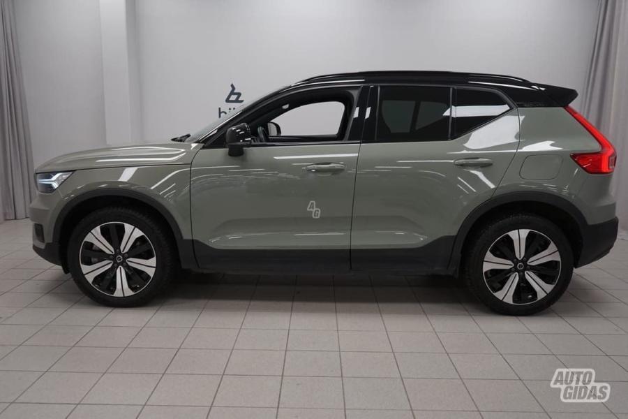 Green Volvo XC40 2022 in Kaunas, with an engine capacity of 0.00 L and mileage of 77 thousand km for 36186 €, photo 2 on AUTOMOTO.COM.LV
