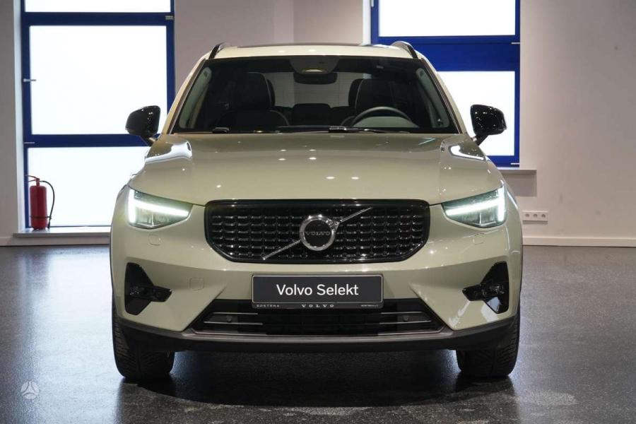 Zaļš Volvo XC40 2022 Viļņa, ar dzinēja tilpumu 1.97 L un nobraukumu 48 tūkst. km par 32900 €, foto 4 vietnē AUTOMOTO.COM.LV