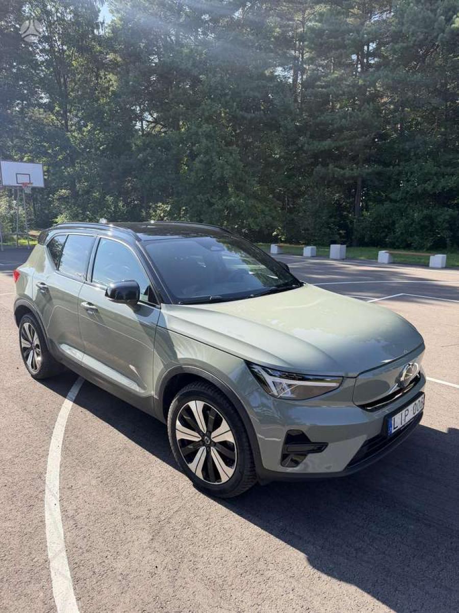 Зеленый Вольво XC40 2022 в Мажейкяй, объемом двигателя 0.00 л и пробегом 62 тыс. км за 28500 €, фото 4 на AUTOMOTO.COM.LV