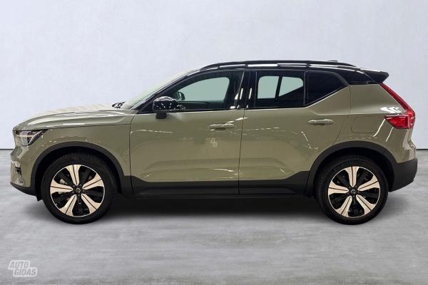 Green Volvo XC40 2023 in Kaunas, with an engine capacity of 0.00 L and mileage of 19 thousand km for 37169 €, photo 2 on AUTOMOTO.COM.LV