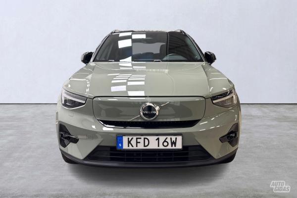 Green Volvo XC40 2023 in Kaunas, with an engine capacity of 0.00 L and mileage of 19 thousand km for 37169 €, photo 7 on AUTOMOTO.COM.LV