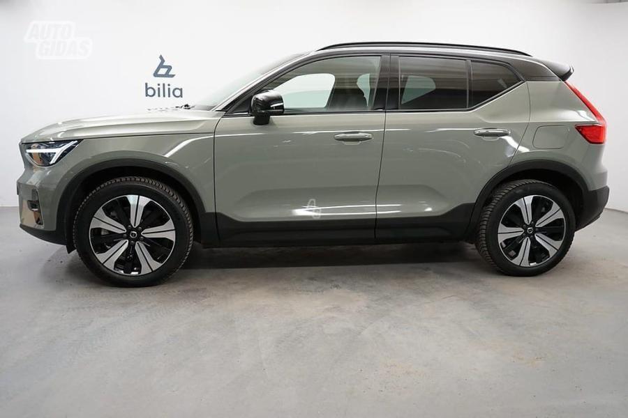 Green Volvo XC40 2023 in Kaunas, with an engine capacity of 0.00 L and mileage of 38 thousand km for 37667 €, photo 2 on AUTOMOTO.COM.LV