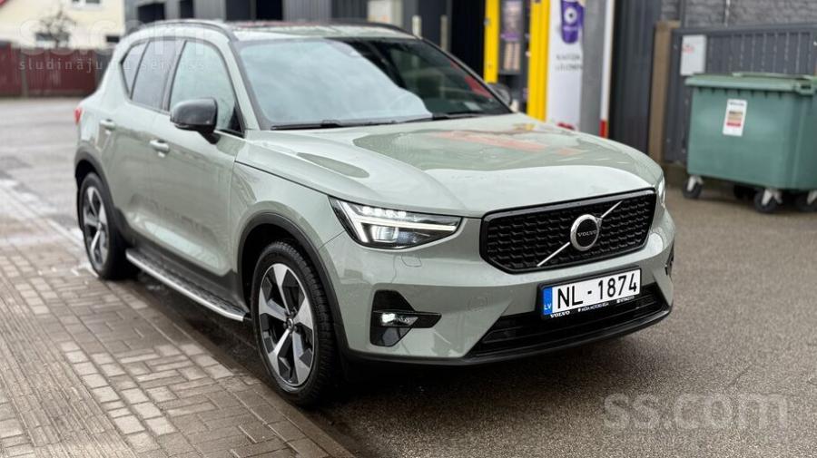 Zaļš Volvo XC40 2023 Liepāja, ar dzinēja tilpumu 2.00 L un nobraukumu 67 tūkst. km par 31000 €, foto 3 vietnē AUTOMOTO.COM.LV