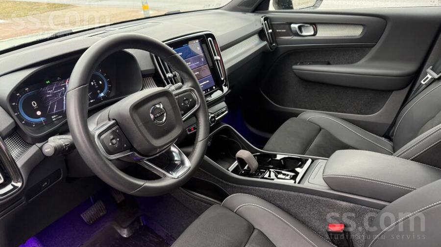 Zaļš Volvo XC40 2023 Liepāja, ar dzinēja tilpumu 2.00 L un nobraukumu 67 tūkst. km par 31000 €, foto 7 vietnē AUTOMOTO.COM.LV