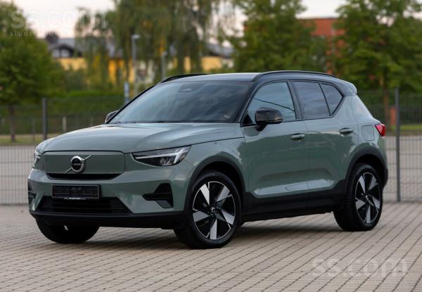Zaļš Volvo XC40 2023 Rīga, ar dzinēja tilpumu 2.00 L un nobraukumu 0 tūkst. km par 26700 €, foto 4 vietnē AUTOMOTO.COM.LV