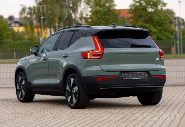 Zaļš Volvo XC40 2023 Rīga, ar dzinēja tilpumu 2.00 L un nobraukumu 0 tūkst. km par 26700 €, foto 7 vietnē AUTOMOTO.COM.LV