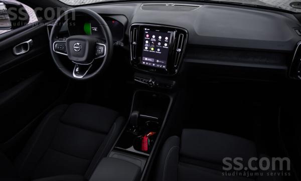 Zaļš Volvo XC40 2023 Rīga, ar dzinēja tilpumu 2.00 L un nobraukumu 0 tūkst. km par 26700 €, foto 10 vietnē AUTOMOTO.COM.LV