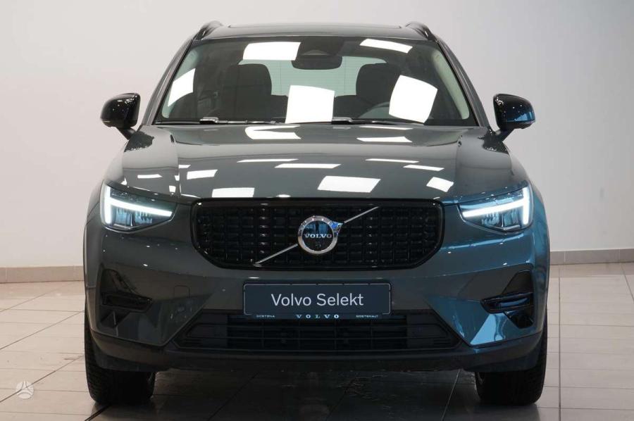 Зеленый Вольво XC40 2026 в Вильнюс, объемом двигателя 1.97 л и пробегом 10 тыс. км за 40900 €, фото 5 на AUTOMOTO.COM.LV