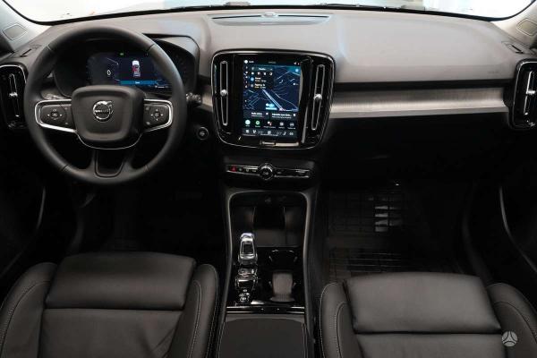 Green Volvo XC40 2026 in Vilnius, with an engine capacity of 1.97 L and mileage of 10 thousand km for 40900 €, photo 9 on AUTOMOTO.COM.LV