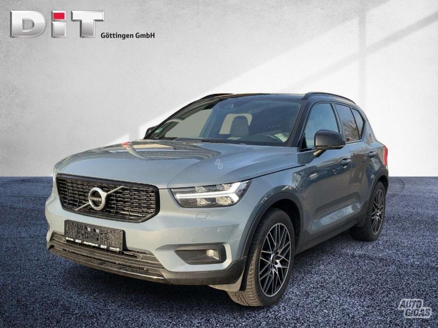 Grey Volvo XC40 2017 in Kaunas, with an engine capacity of 1.50 L and mileage of 82 thousand km for 26510 €, photo 1 on AUTOMOTO.COM.LV