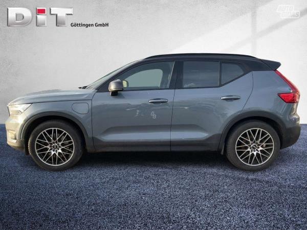 Grey Volvo XC40 2017 in Kaunas, with an engine capacity of 1.50 L and mileage of 82 thousand km for 26510 €, photo 2 on AUTOMOTO.COM.LV