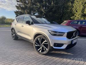 Pelēks Volvo XC40 2018 Rīga, ar dzinēja tilpumu 2.00 L un nobraukumu 120 tūkst. km par 21900 €, foto  vietnē AUTOMOTO.COM.LV