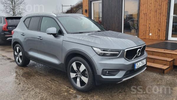 Grey Volvo XC40 2018 in Riga, with an engine capacity of 2.00 L and mileage of 250 thousand km for 18500 €, photo 1 on AUTOMOTO.COM.LV