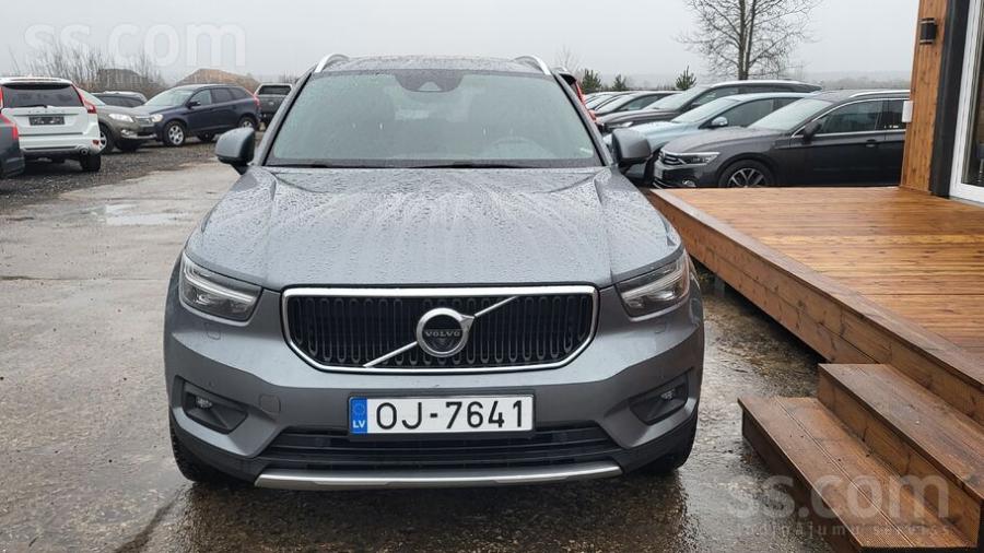Pelēks Volvo XC40 2018 Rīga, ar dzinēja tilpumu 2.00 L un nobraukumu 250 tūkst. km par 18500 €, foto 2 vietnē AUTOMOTO.COM.LV