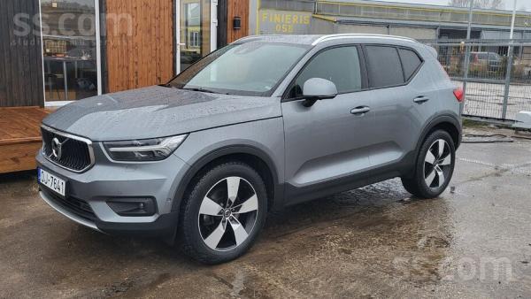 Grey Volvo XC40 2018 in Riga, with an engine capacity of 2.00 L and mileage of 250 thousand km for 18500 €, photo 3 on AUTOMOTO.COM.LV